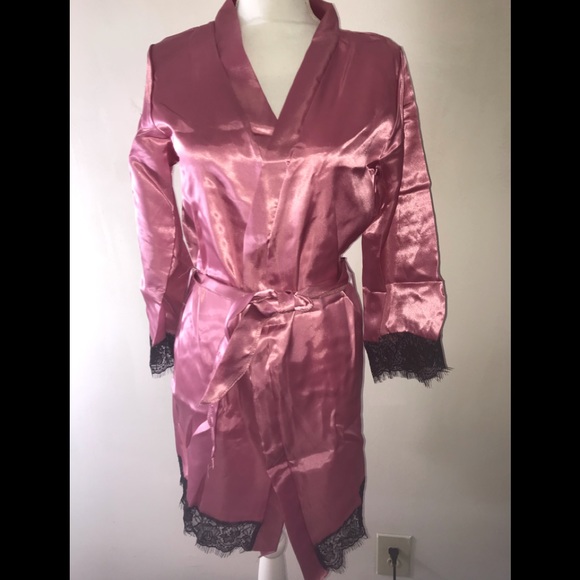 Intimates & Sleepwear | Pink Robe | Poshmark